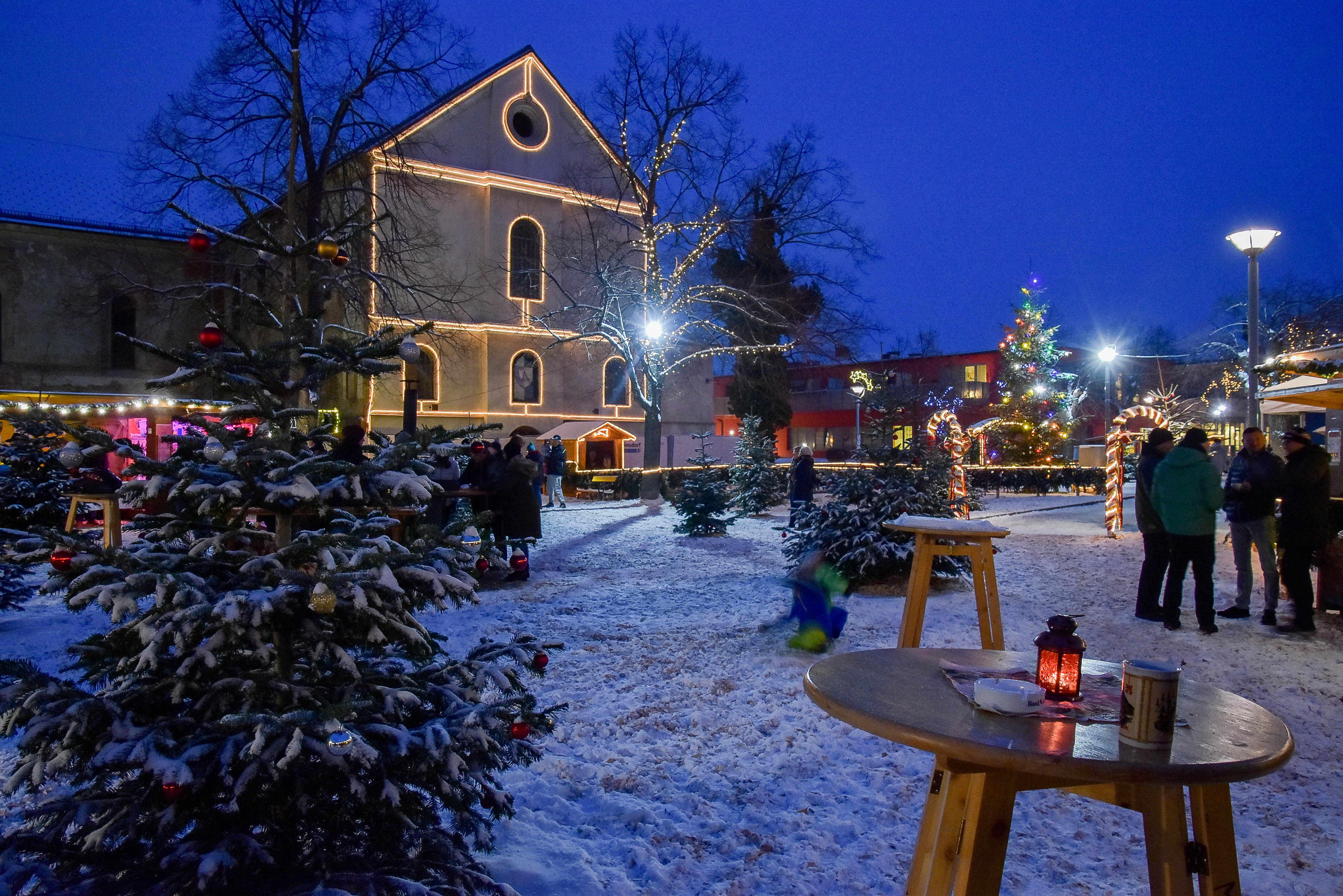 Adventsmarkt in Wiener Neudorf eröffnet - Herbert Janschkas ...